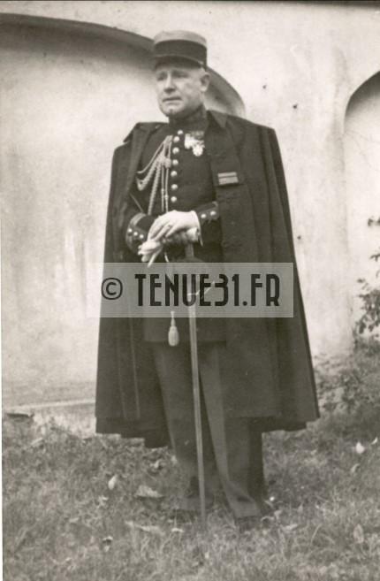 Infanterie. Histoire et uniformes des officiers de 1918 à 1940.